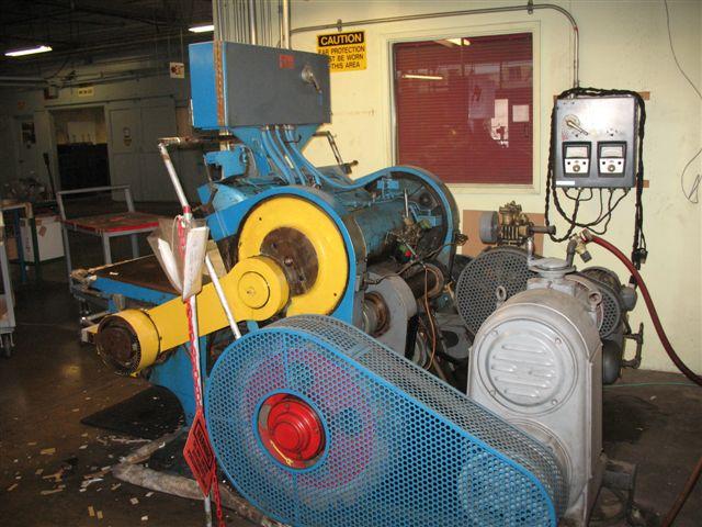 Lot #2: Thomson 28 X 41 Clamshell Diecutter - Style 8-6 ACDM - WireBids